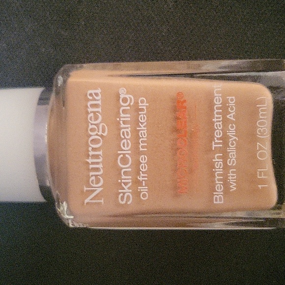 Neutrogena | Makeup | Neutrogena Foundation | Poshmark